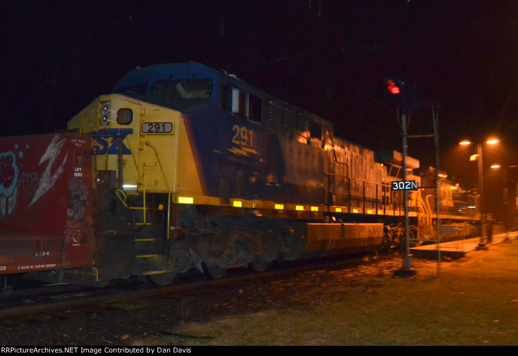 CSX AC44CW 291 trails on Q410-07